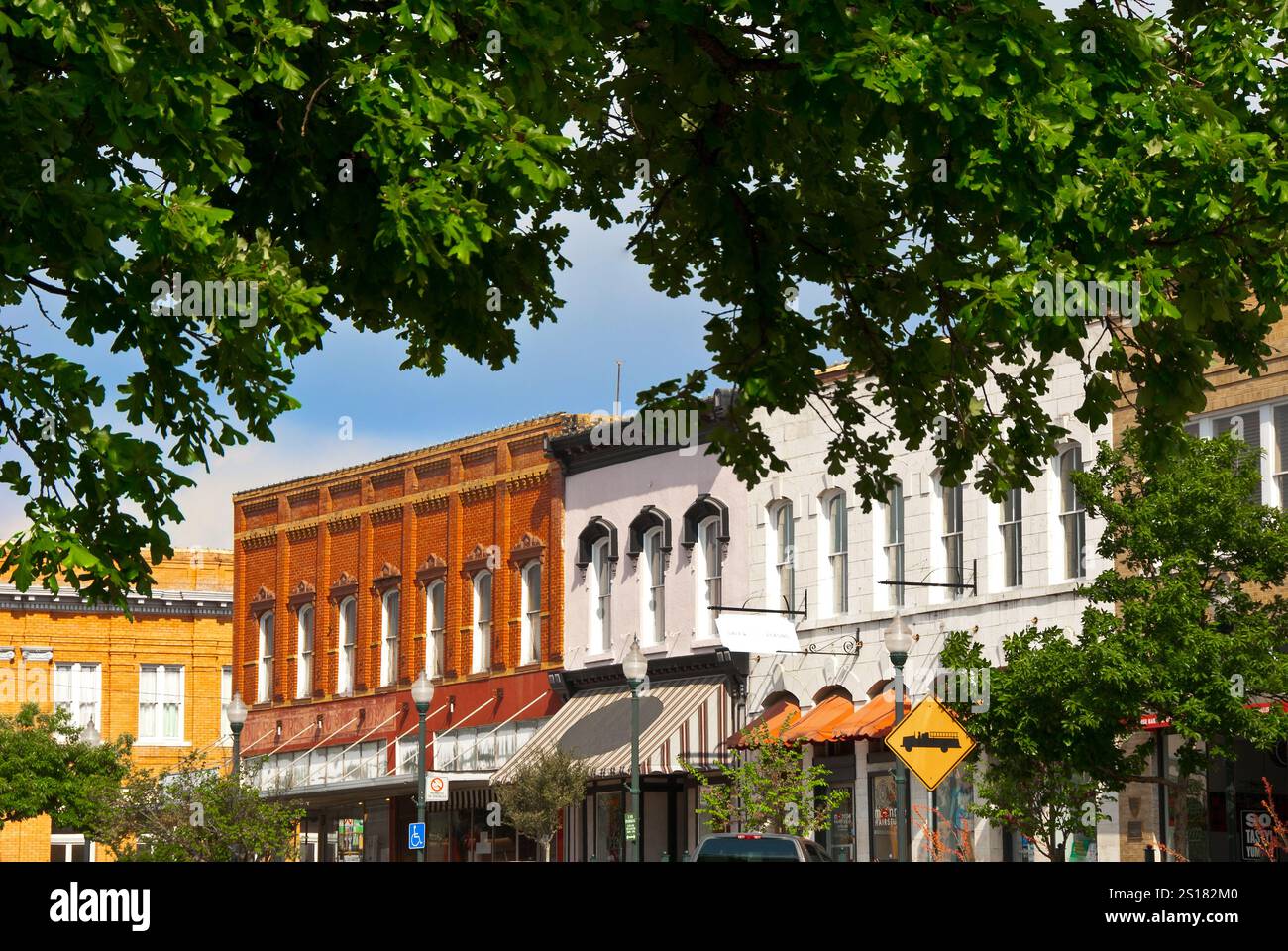 Hopkins Street facing the courthouse square in historic downtown San ...
