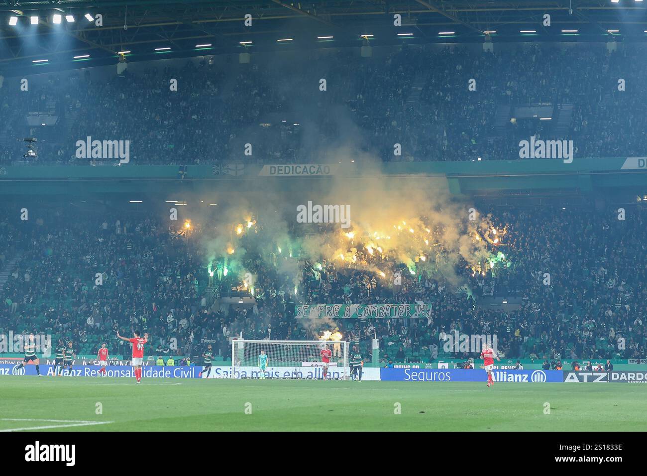 Lisbon, Portugal. 29th, December 2024. Football fans of Sporting CP ...