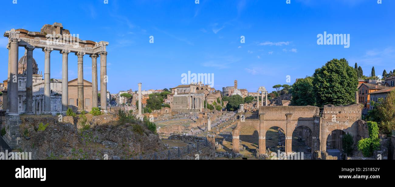 Roman art styles hi-res stock photography and images - Alamy