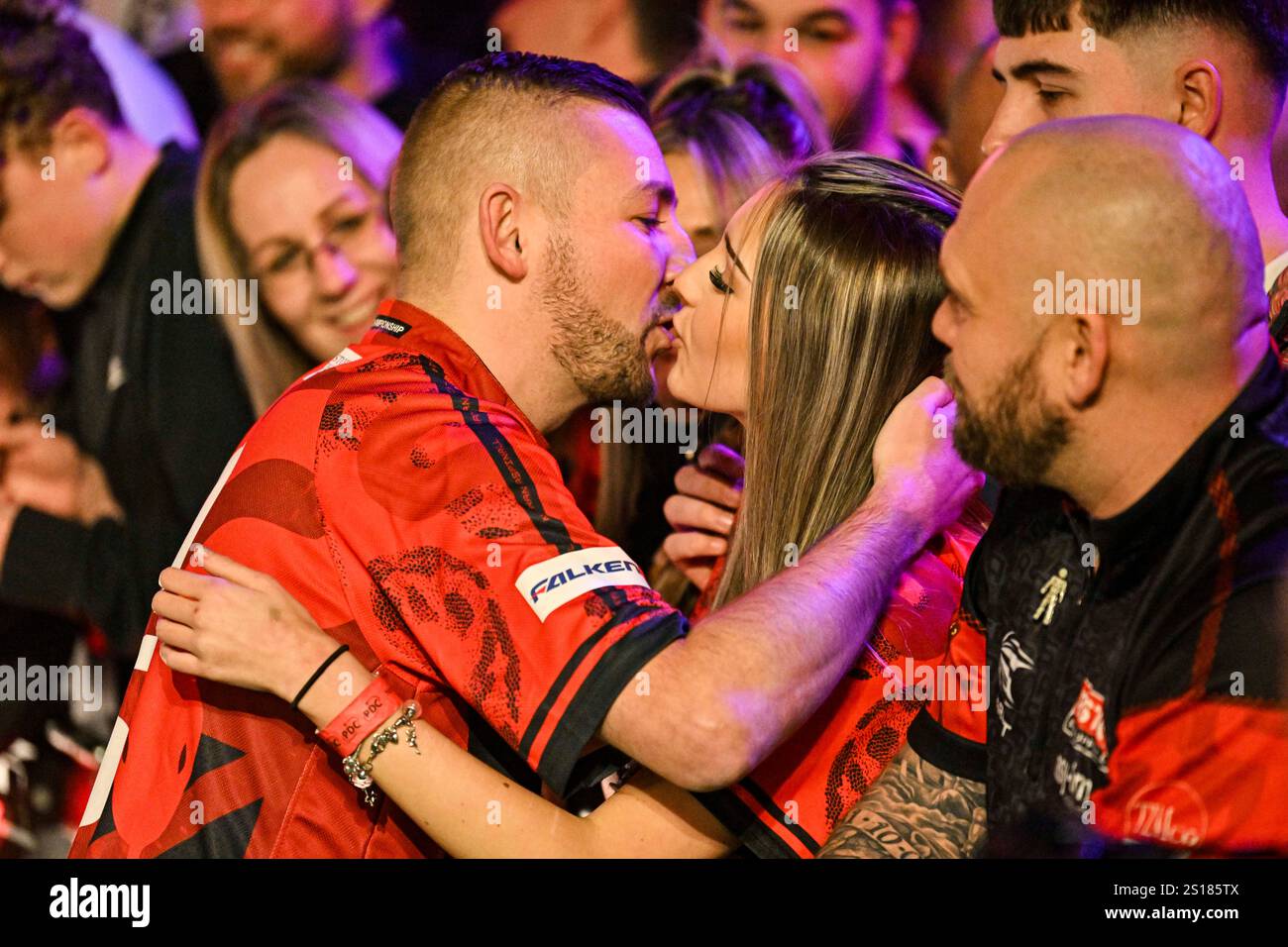 Alexandra Palace, London, UK. 1st Jan, 2025. 2024/25 PDC Paddy Power ...