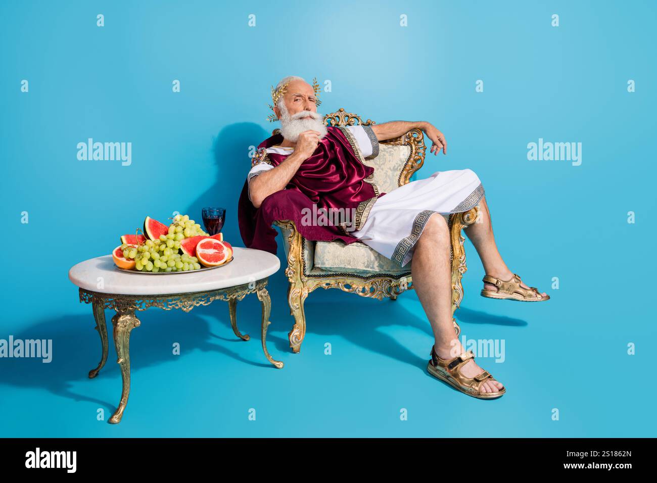 Photo of ancient wise elderly rome politician wearing traditional ...