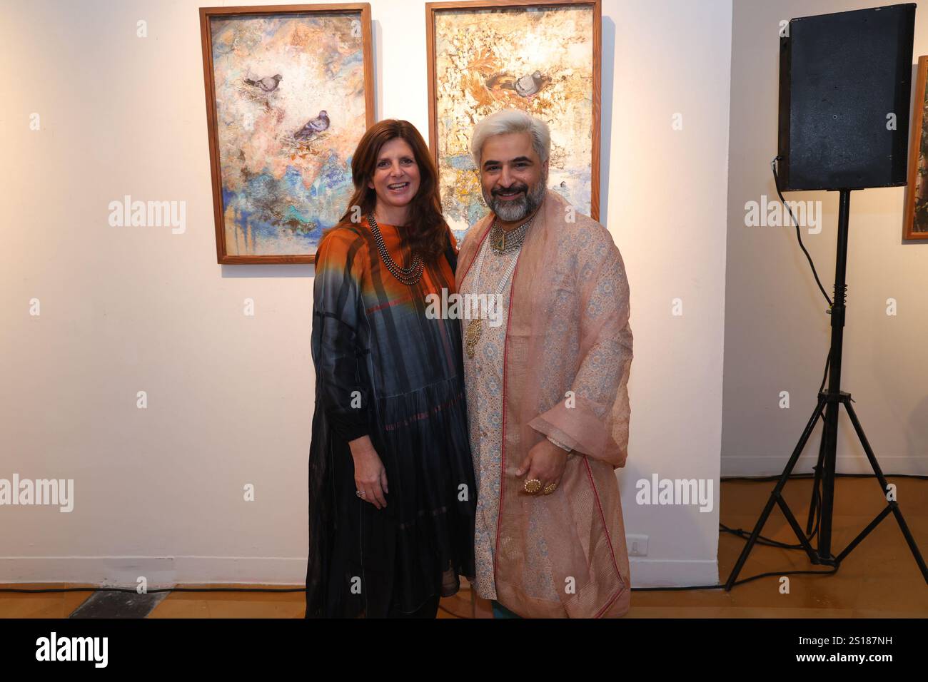 NEW DELHI, INDIA - NOVEMBER 28: Alison Barett (L) and author and Chef ...