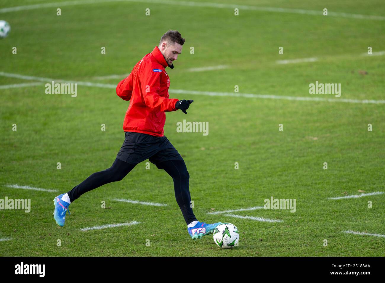Heidenheim, Deutschland. 01st Jan, 2025. Patrick Mainka (FC Heidenheim ...