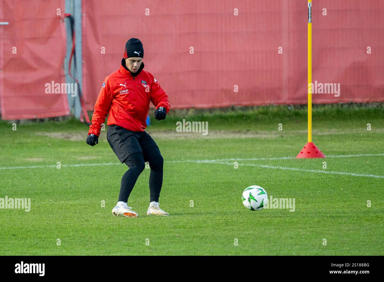 Heidenheim, Deutschland. 01st Jan, 2025. Christopher Negele (FC ...