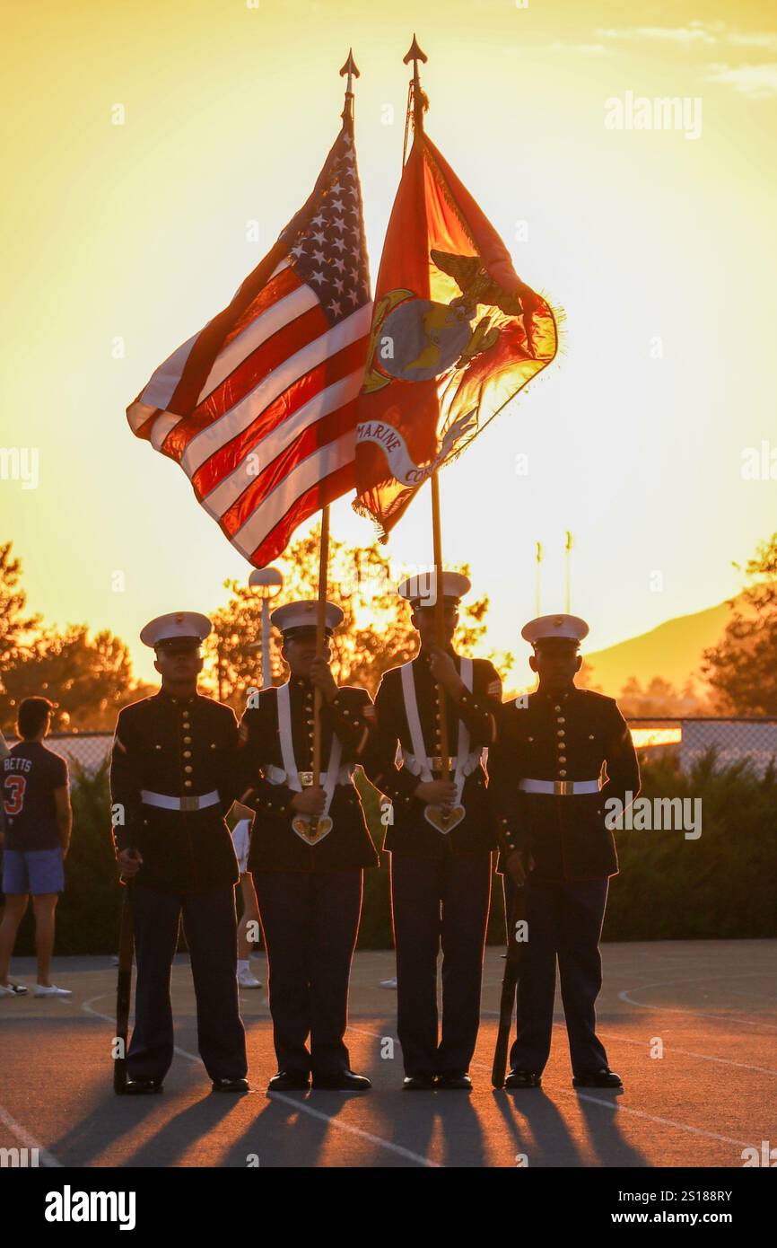 A U.S. Marine Corps color guard with Recruiting Station Riverside, 12th ...
