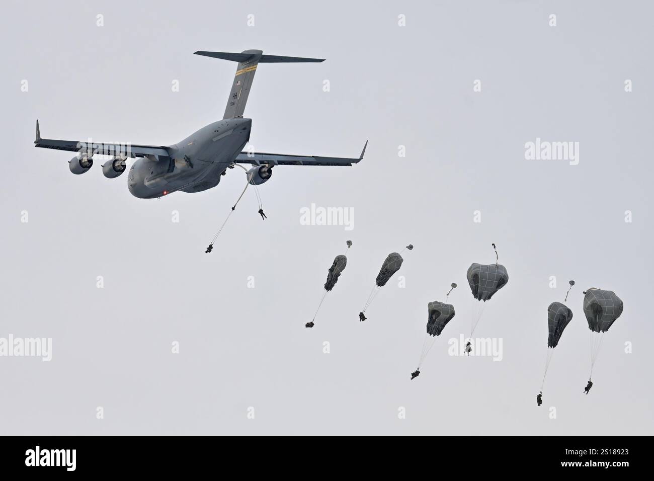 Paratroopers from the 2nd Infantry Brigade Combat Team (Airborne), 11th ...