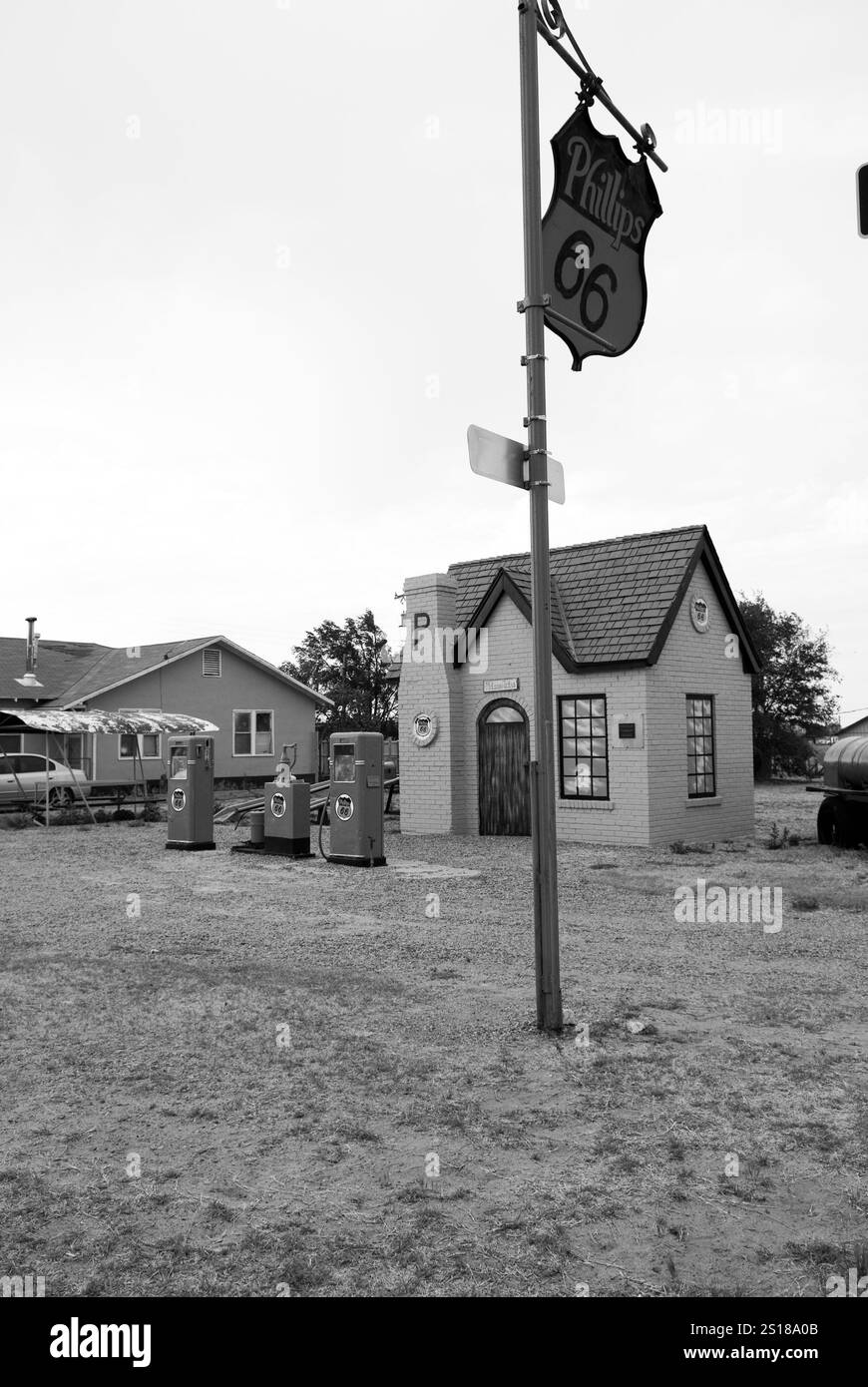 Historic Phillips 66 Service Station in McLean, Texas, USA, the first ...