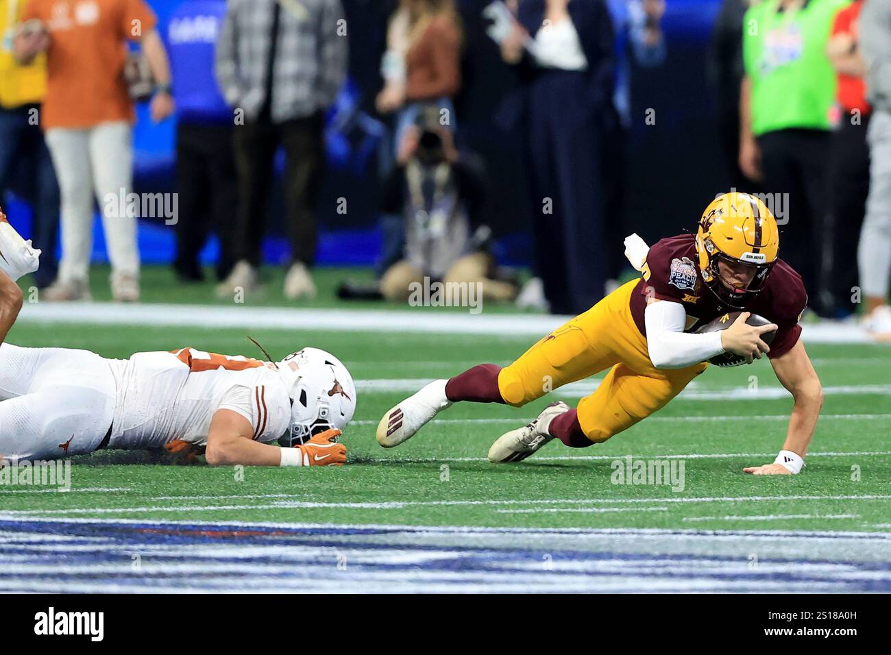 ATLANTA, GA - JANUARY 01: Quarterback Sam Leavitt #10 of the Arizona ...