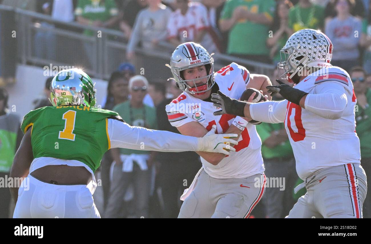 Pasadena, United States. 01st Jan, 2025. Oregon Ducks defensive end ...