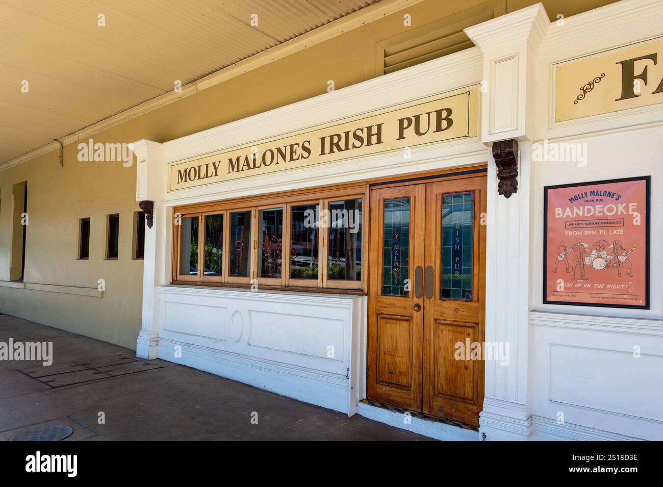 Exterior of the Molly Malone Irish Pub in Flinders Street, City of ...