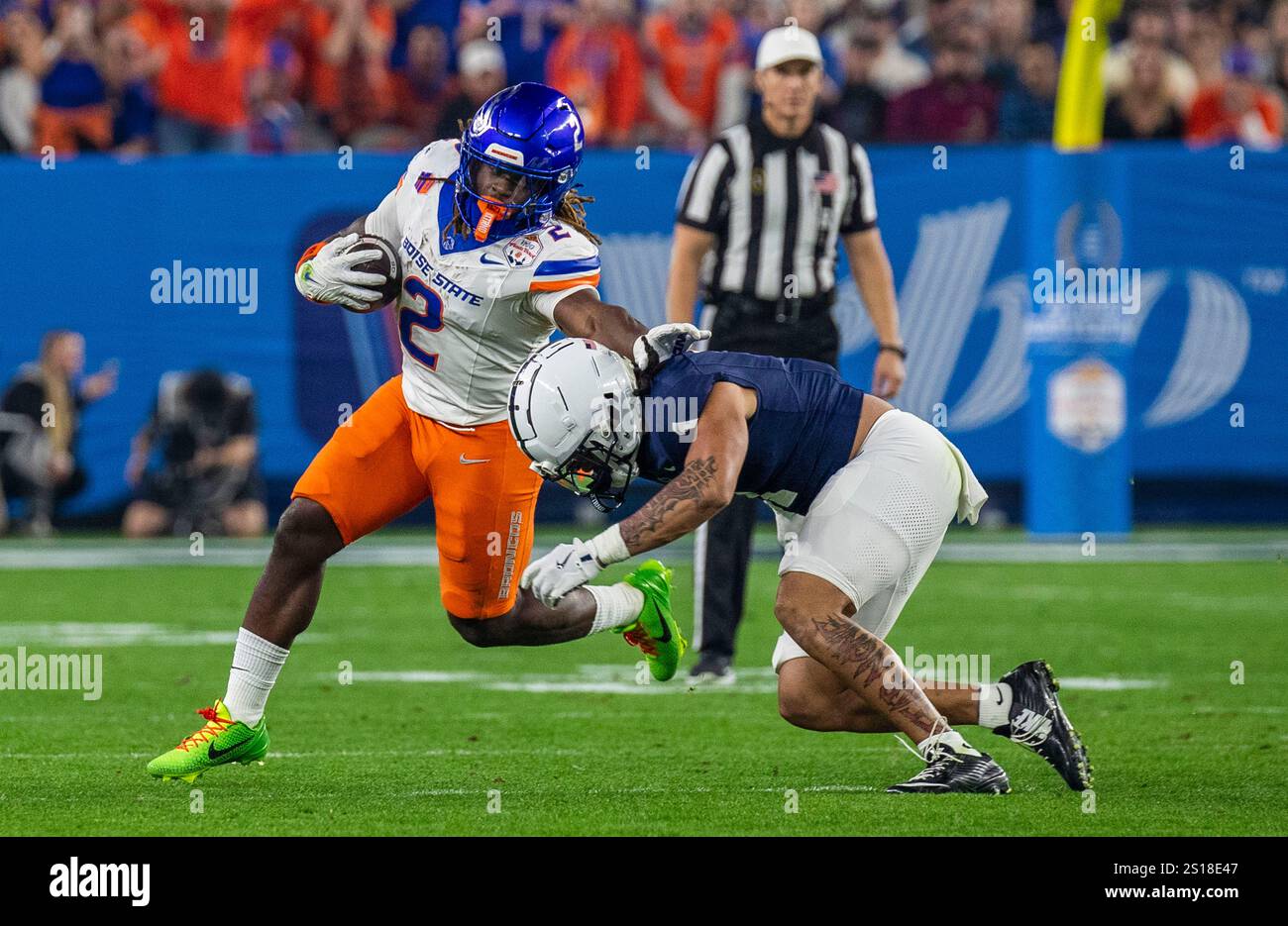 Ashton jeanty hi-res stock photography and images - Alamy