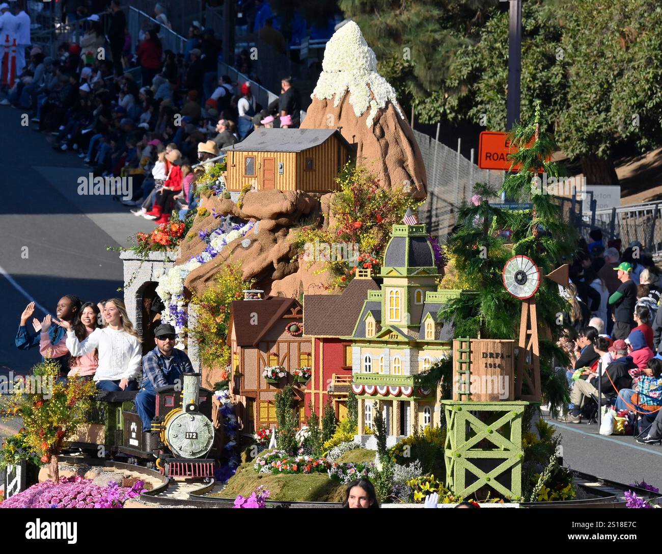 Pasadena, United States. 01st Jan, 2025. City of Downey's "Our Garden ...