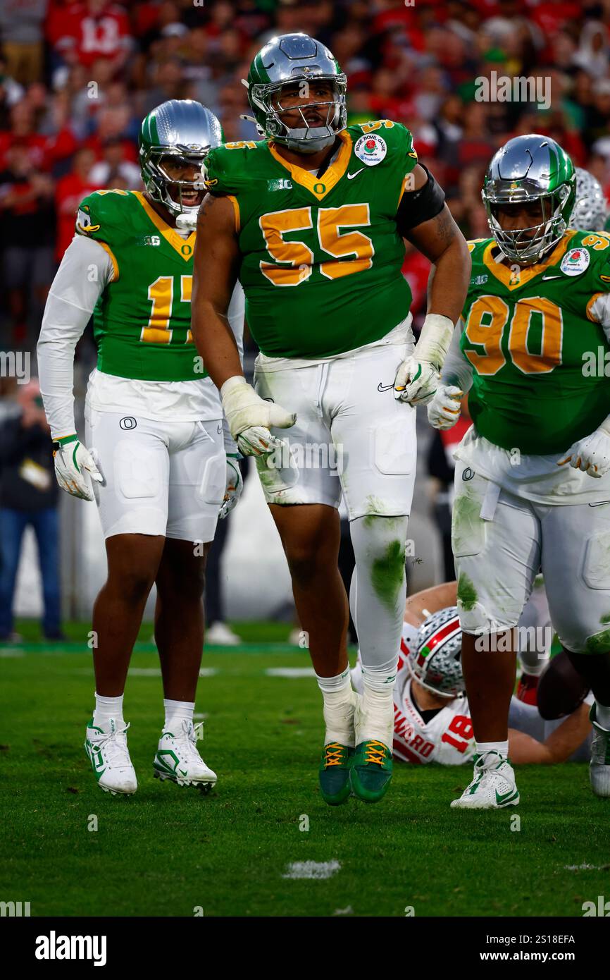PASADENA, CA - JANUARY 01: Defensive Lineman Derrick Harmon #55 of the ...