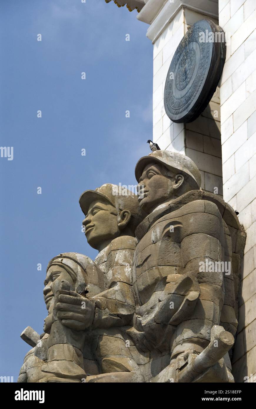 The Cambodia Vietnam Friendship Monument has a rather Communist style ...