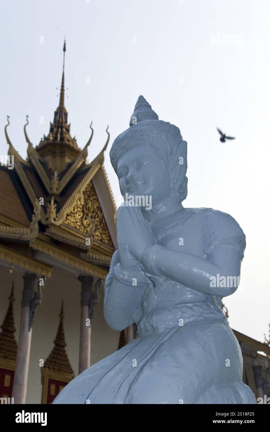 The Silver Pagoda (Wat Preah Keo) in the Royal Palace complex, Phnom ...