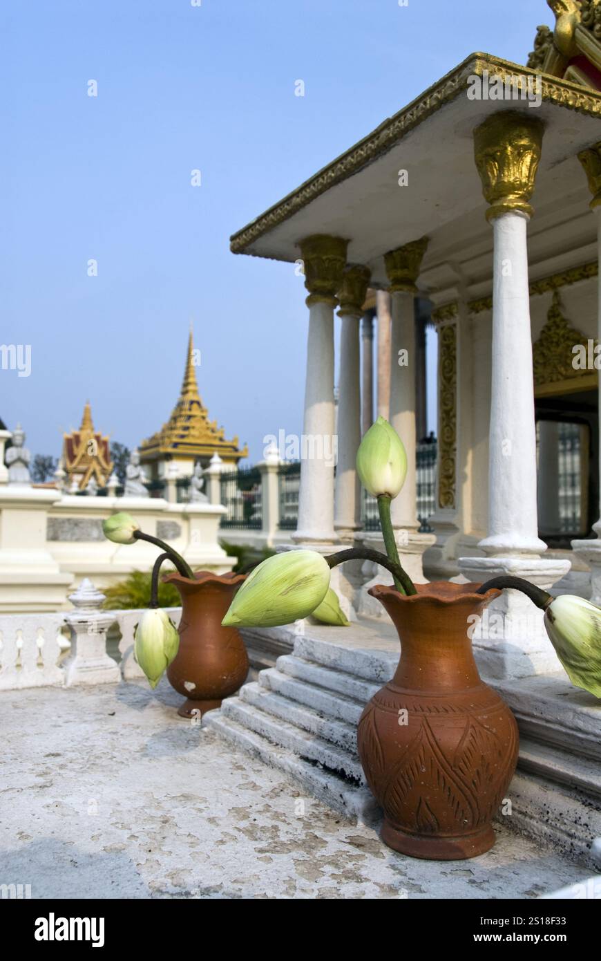 The Silver Pagoda (Wat Preah Keo) in the Royal Palace complex, Phnom ...