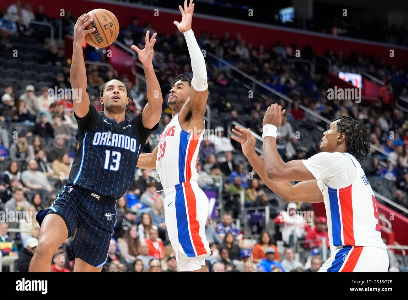 Orlando Magic guard Jett Howard (13) attempts a layup as Detroit ...