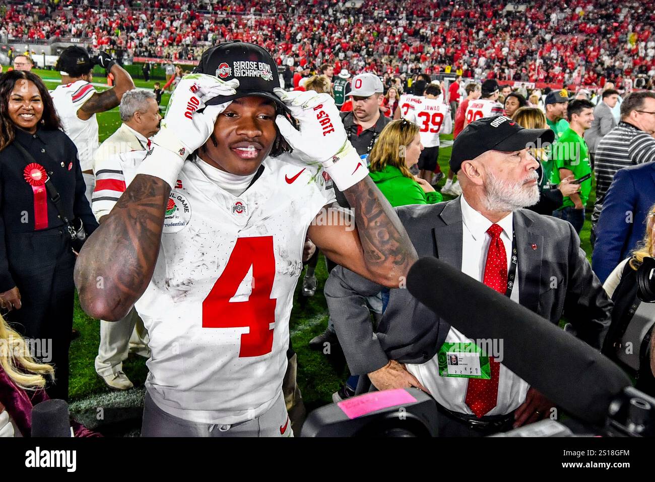 Pasadena, CA. 1st Jan, 2025. Ohio State Buckeyes wide receiver Jeremiah ...