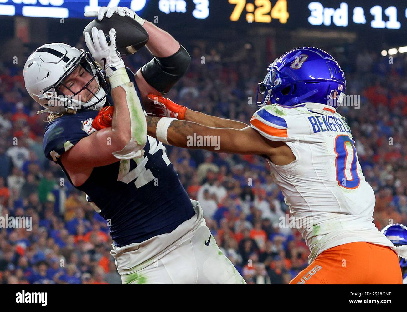 GLENDALE, AZ - DECEMBER 31: Penn State Nittany Lions tight end Tyler ...