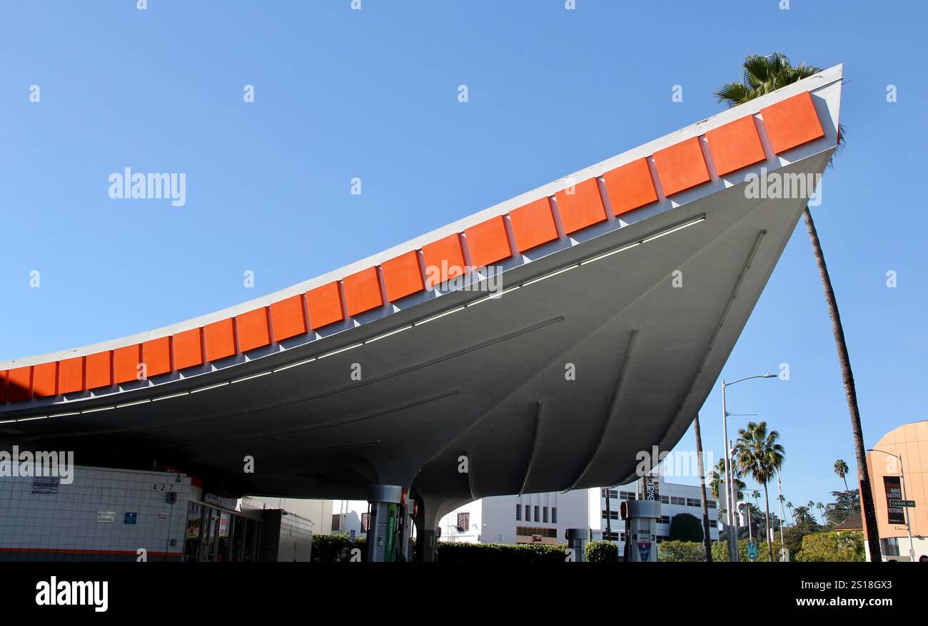 76 gas station hi-res stock photography and images - Alamy
