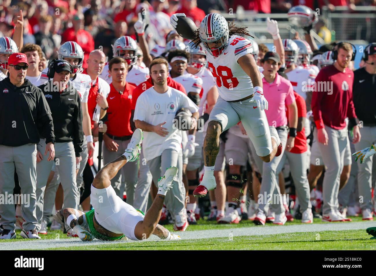January 1, 2025, Pasadena, California, U.S: Ohio State Buckeyes tight ...