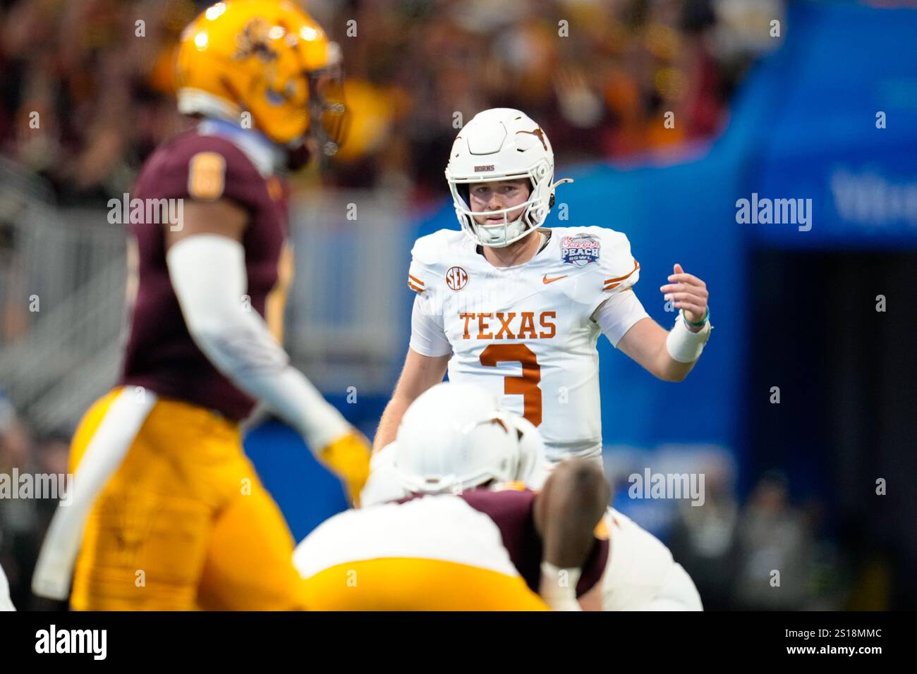 Quarterback Quinn Ewers (Texas Longhorns, #3) gestures before a snap USA, Arizona State vs Texas ...
