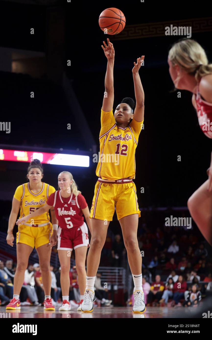 Southern California guard JuJu Watkins (12) shoots a free throw as ...