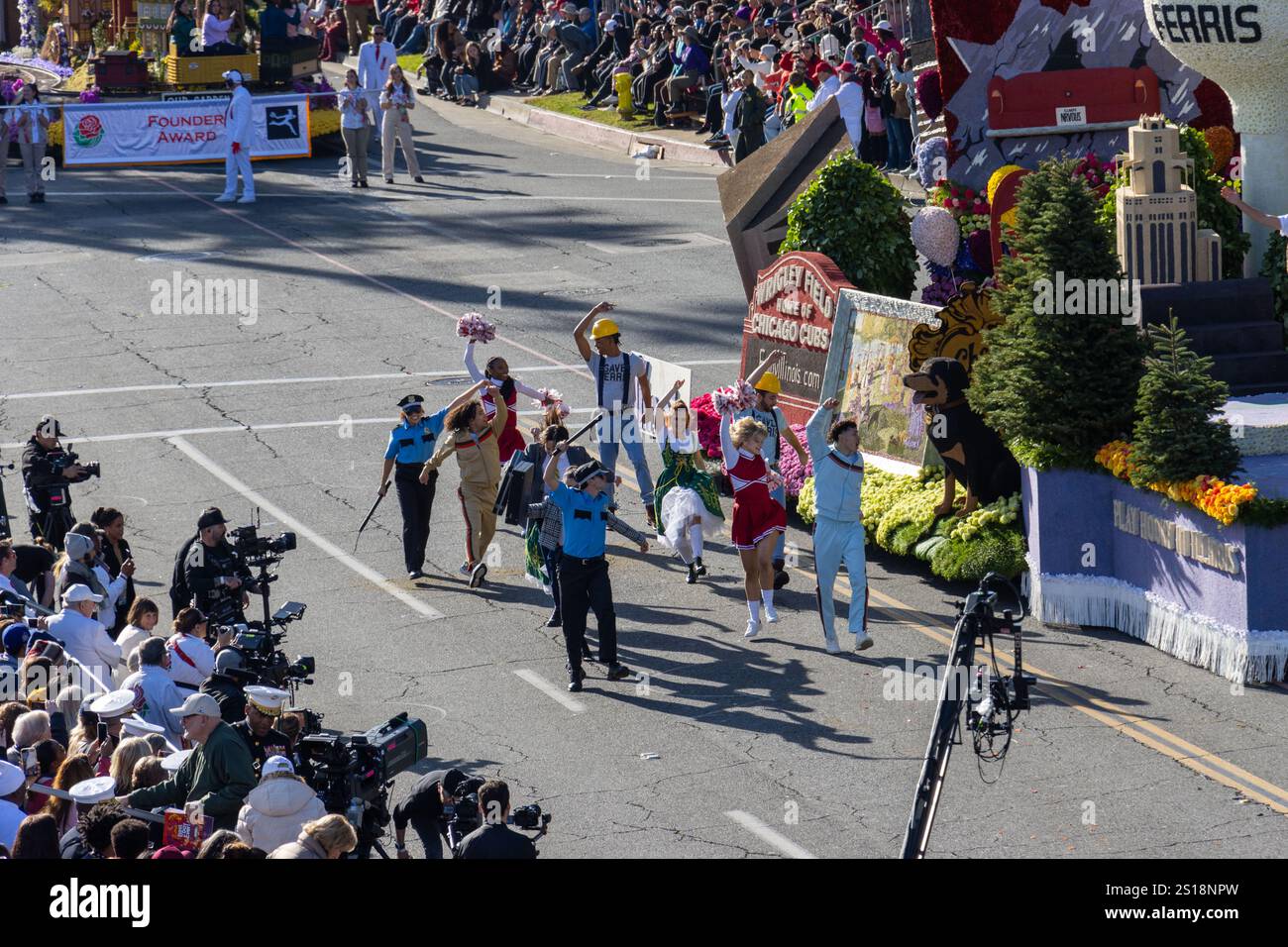 Pasadena, CA - January 1: 136th Rose Parade Presented by Honda. The ...