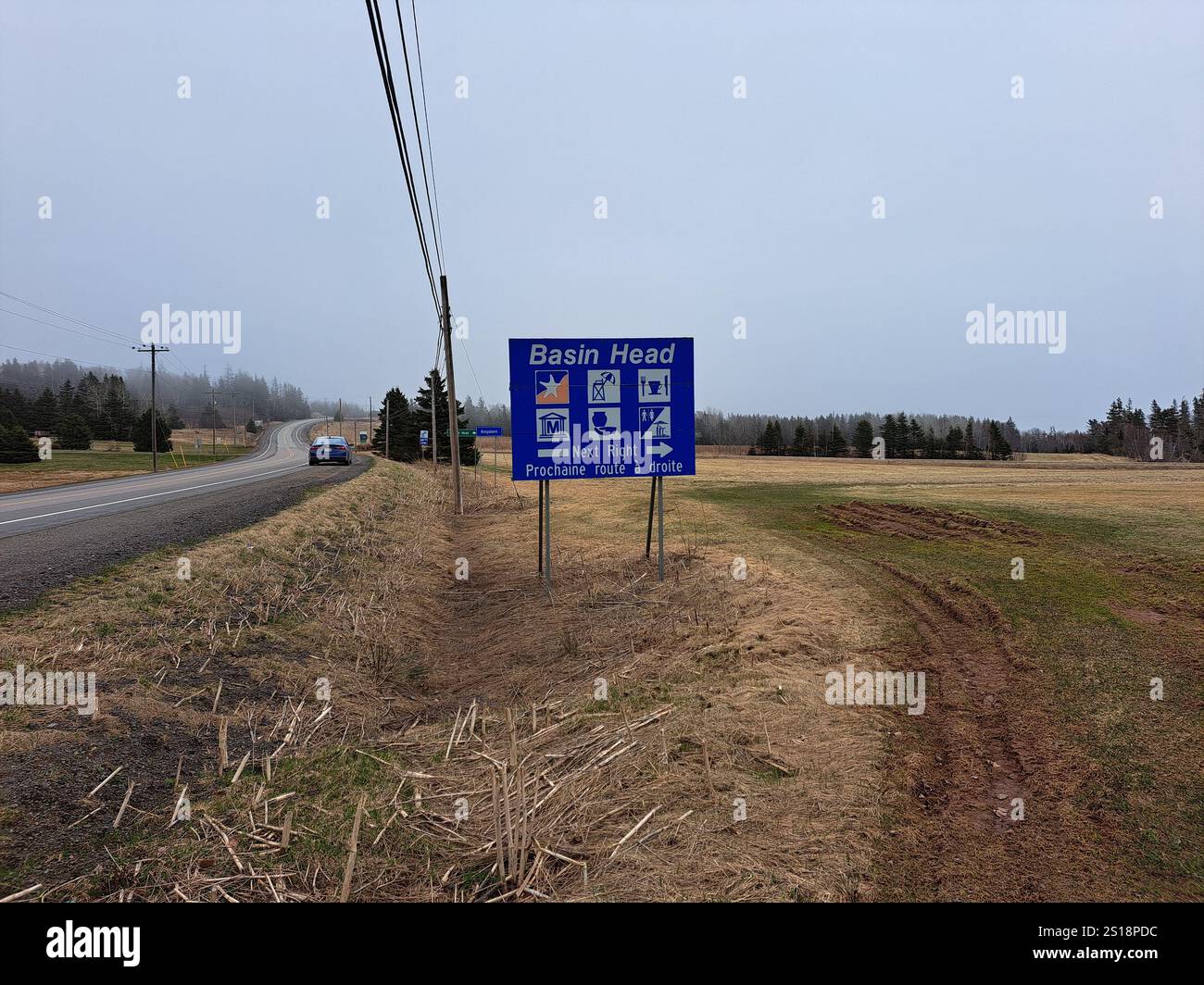 Directional highway sign to Basin Head Provincial Park in Kingsboro ...