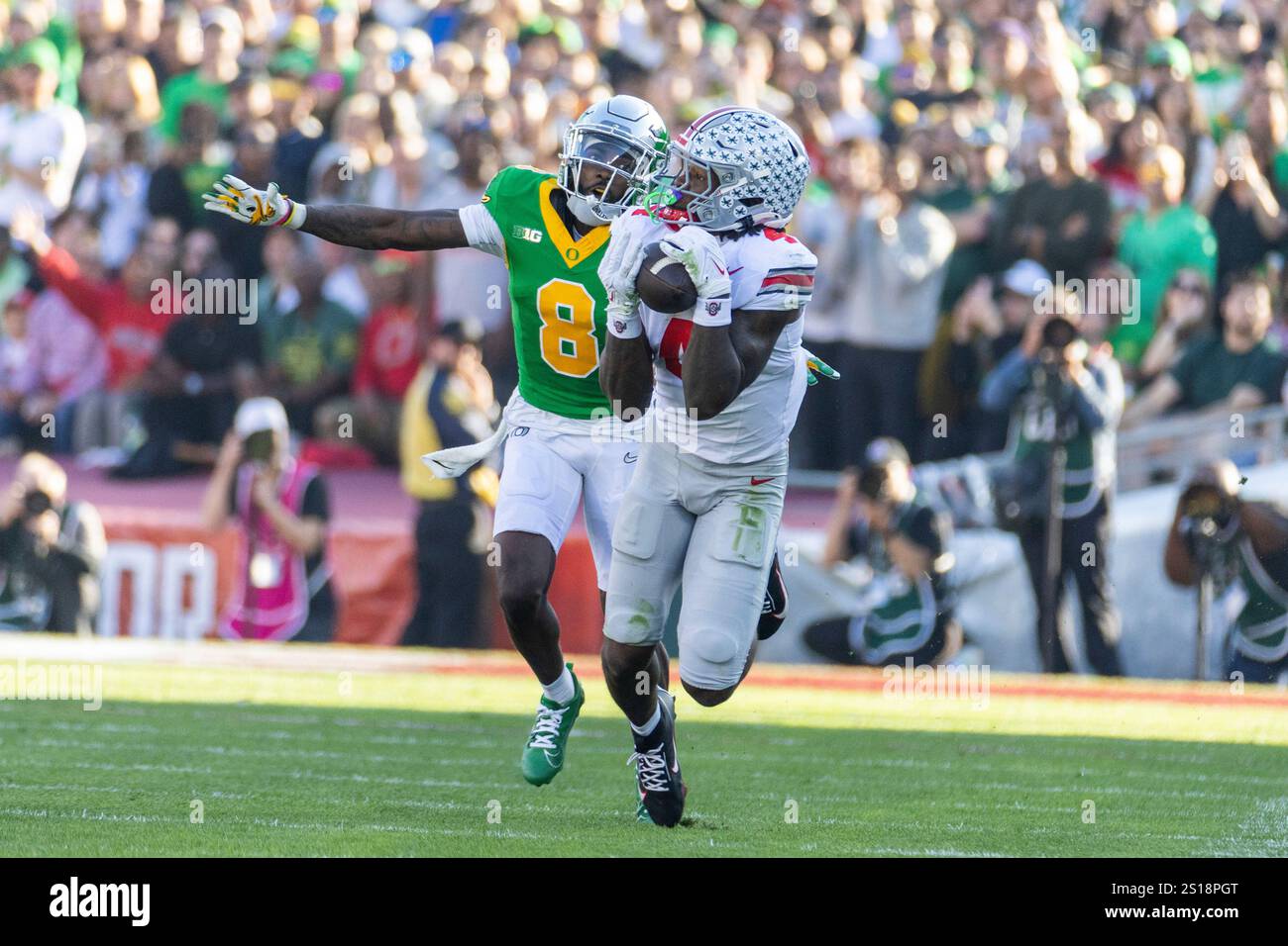 Los Angeles, United States. 01st Jan, 2025. Ohio State wide receiver ...