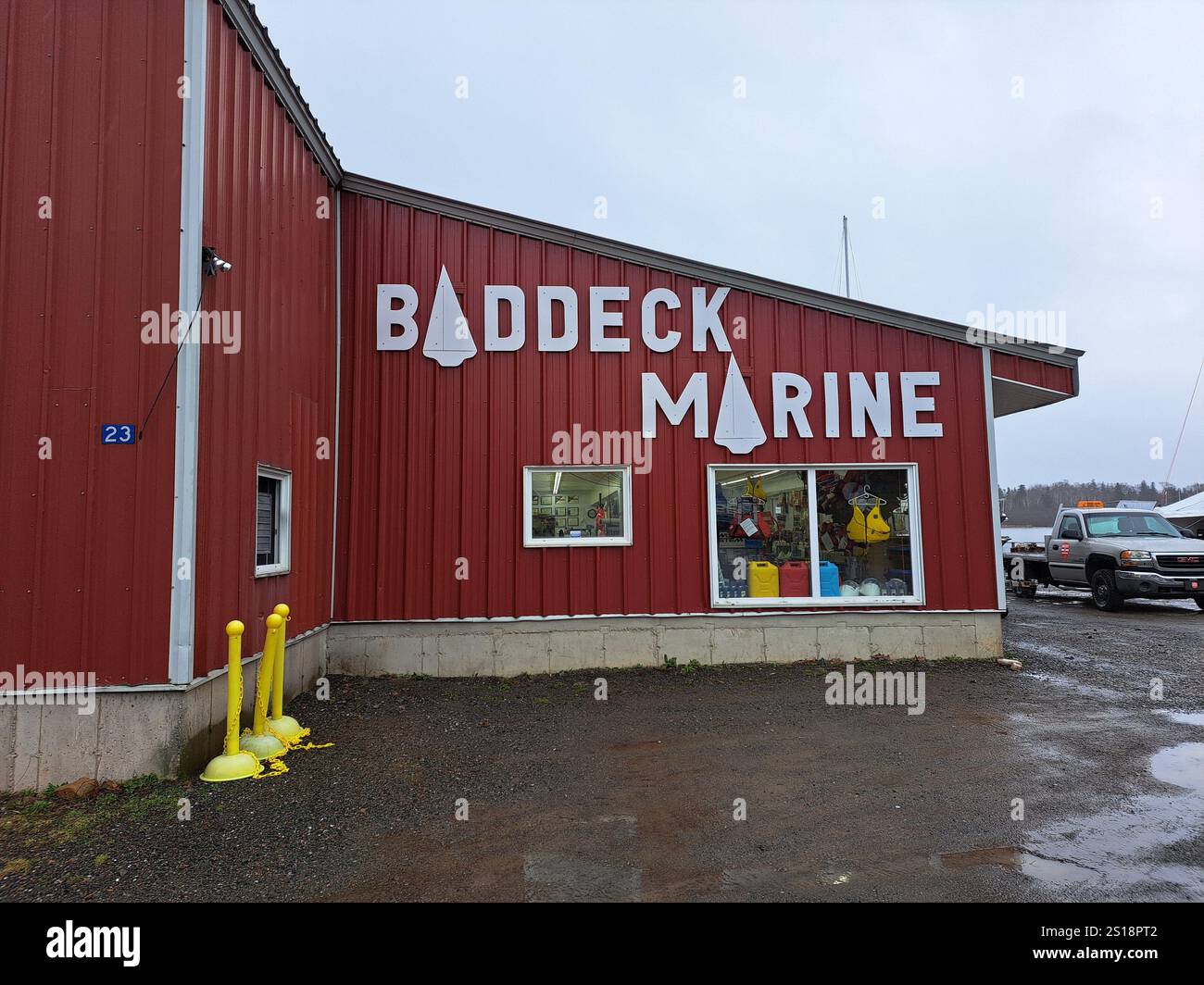 Marine signage hi-res stock photography and images - Alamy