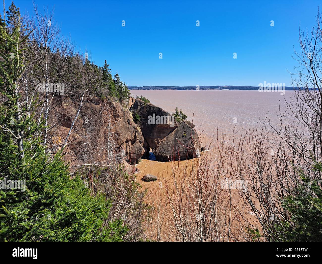 Diamond rock at Hopewell Rocks Provincial Park in Hopewell Cape, New ...