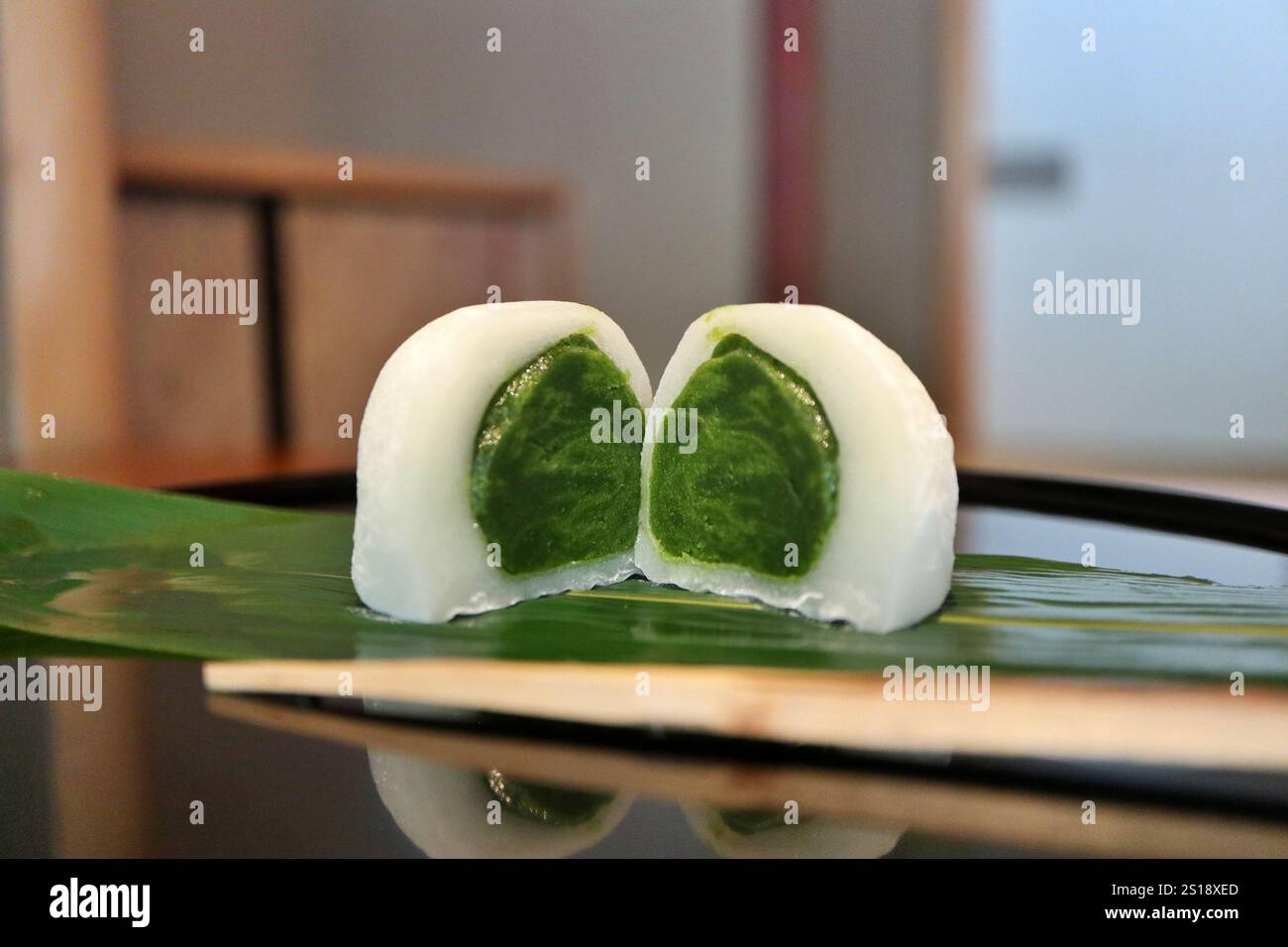 Matcha wagashi (Japanese dessert) in Tokyo, Japan Stock Photo - Alamy
