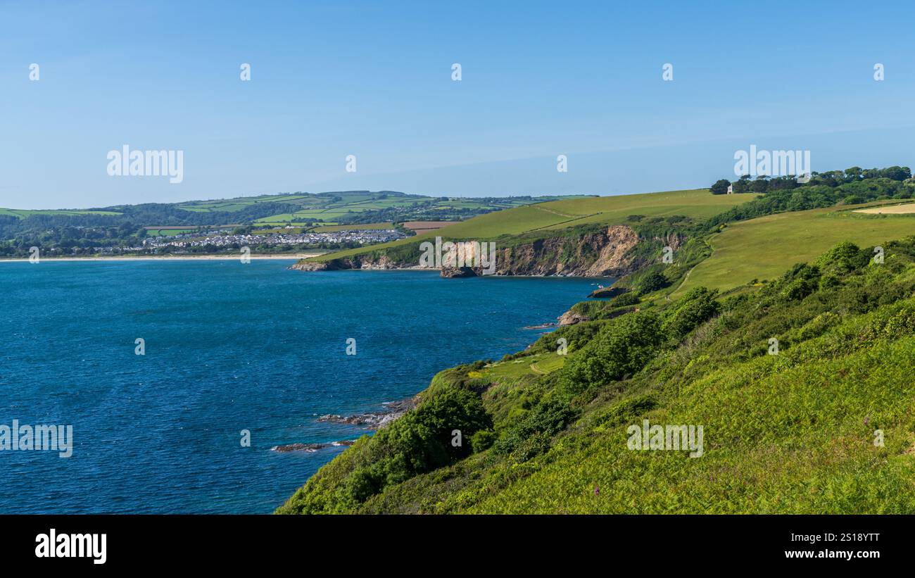 Channel coast and cliffs between Polkerris and Menabilly, Cornwall ...