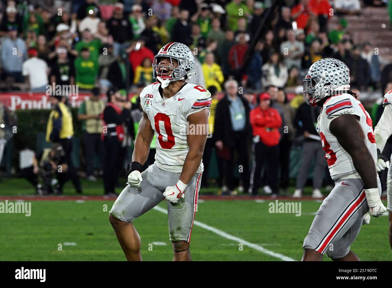 PASADENA, CA - JANUARY 01: Linebacker Cody Simon #0 of the Ohio State ...