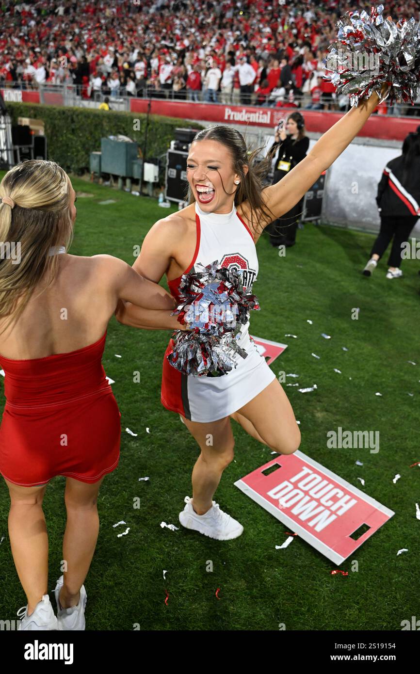 PASADENA, CA - JANUARY 01: Ohio State Buckeyes cheerleaders celebrate ...