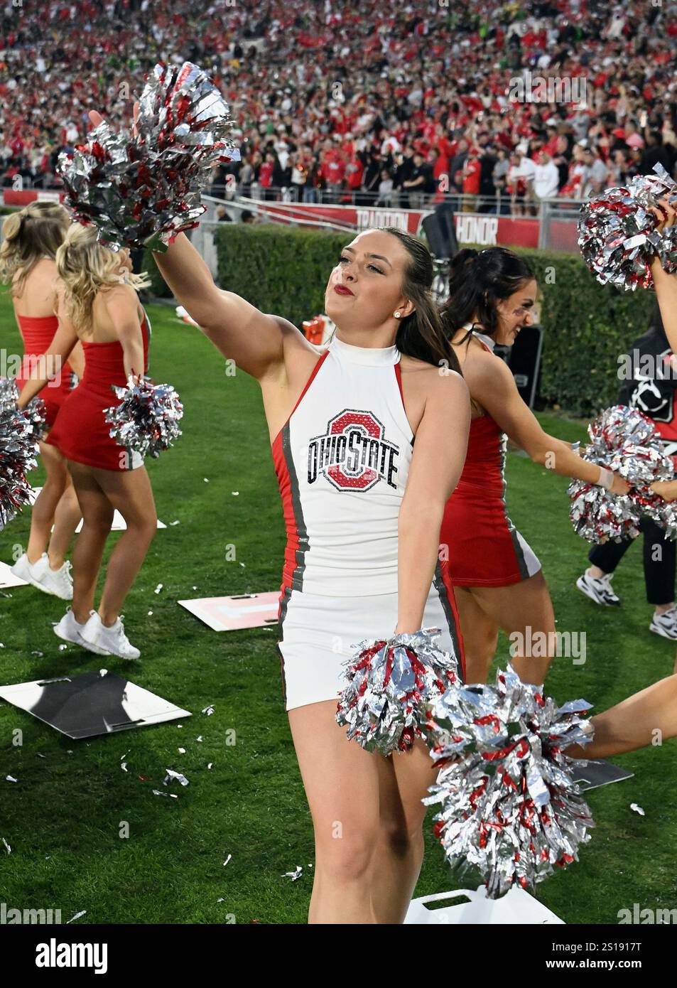 PASADENA, CA - JANUARY 01: Ohio State Buckeyes cheerleaders dancing on ...