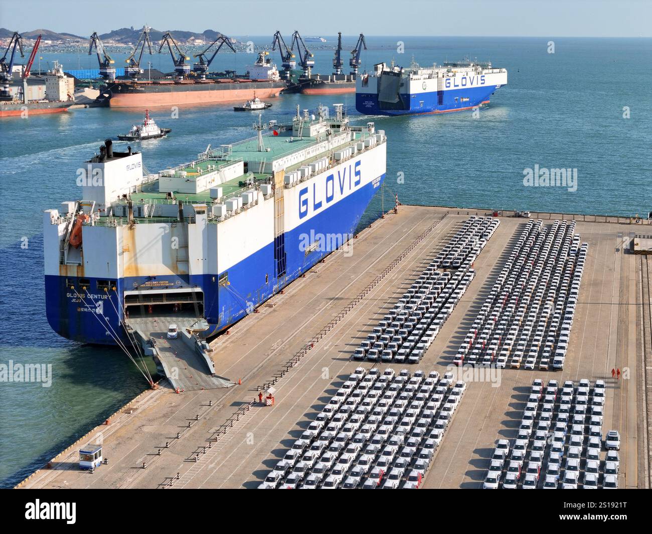 YANTAI, CHINA - JANUARY 2, 2025 - A car carrier loads cars for export ...