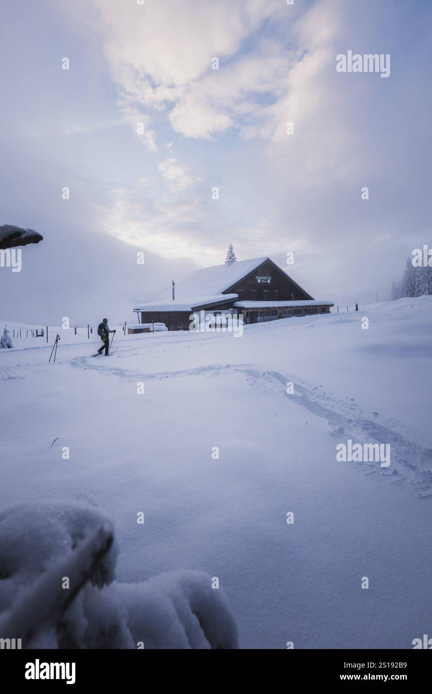 Schneeschuhwanderung im Postalm Winterpark im Salzkammergut an den ...