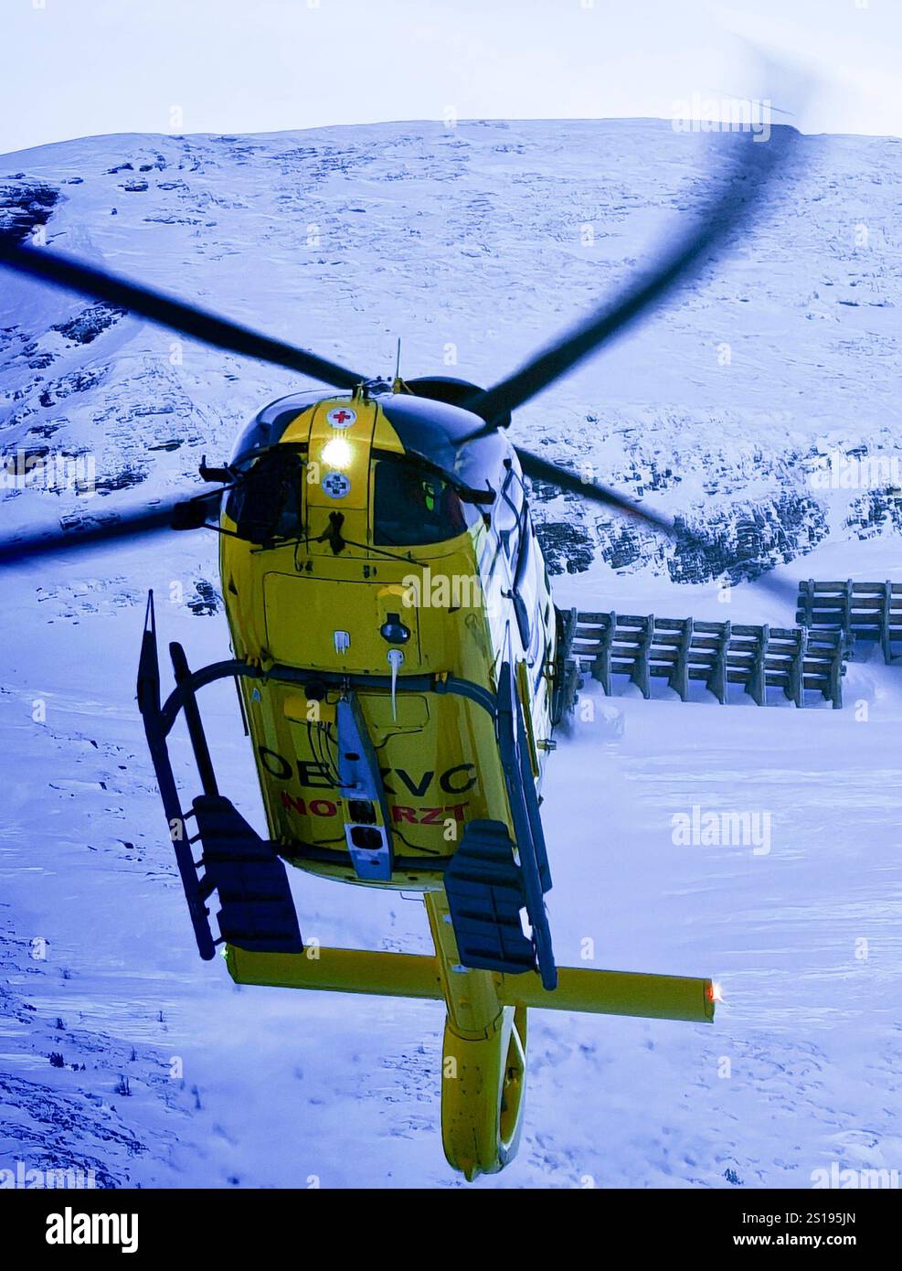 air rescue service air helicopter saving lives of people air rescue ...