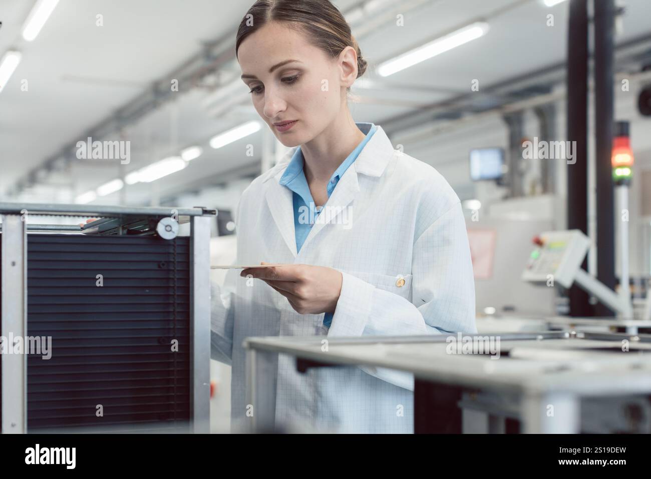 Assembly process circuit boards hi-res stock photography and images - Alamy