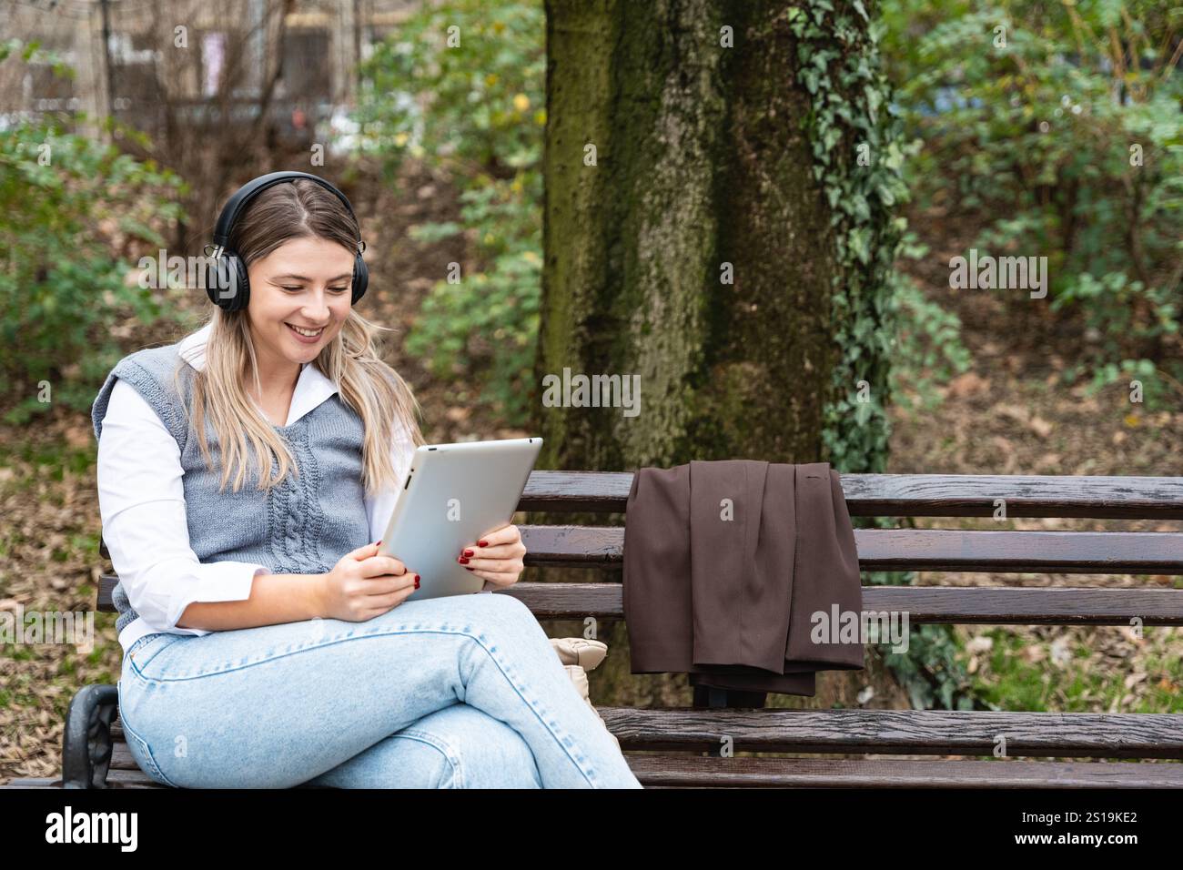 Urban business woman outdoor, out of office building. Businessperson ...