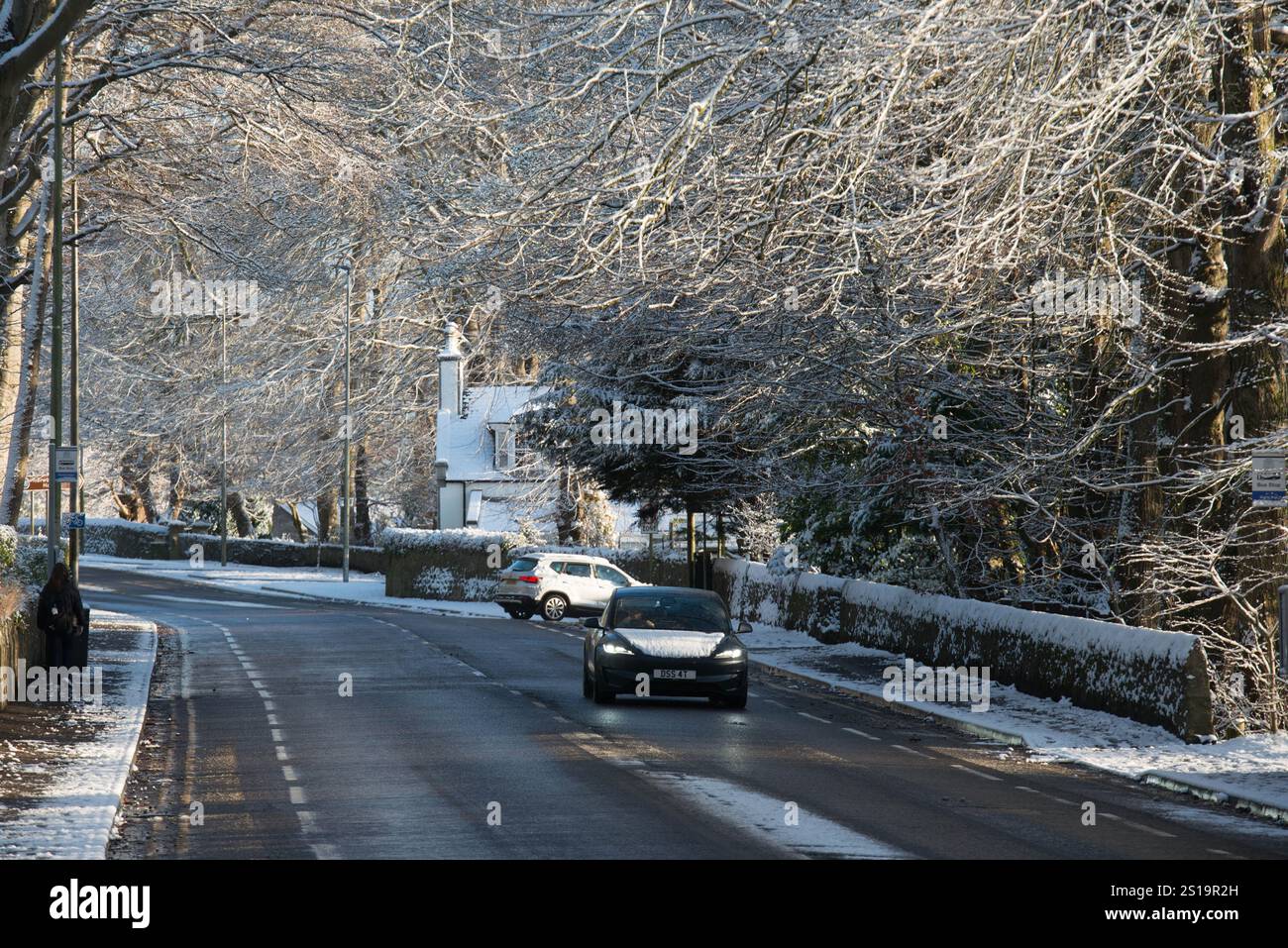 UK Weather. Aberdeen Traffic in Snow on the North Deeside Road in ...