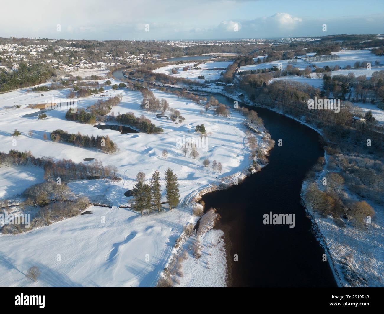 UK Weather Snow covered landscape by the River Dee Aberdeen Scotland ...