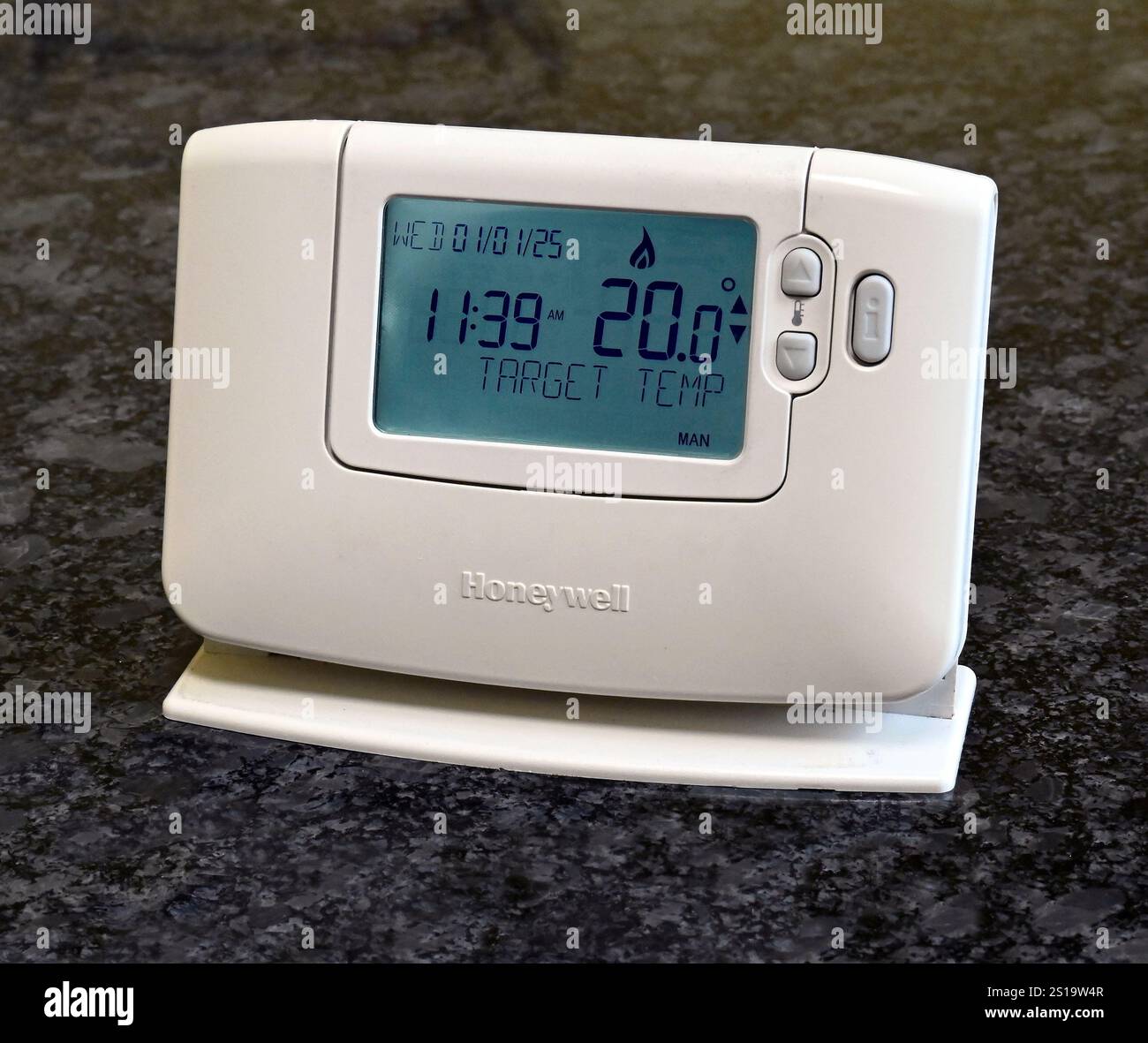 Honeywell Model CM927 Portable Room Thermostat Stock Photo - Alamy