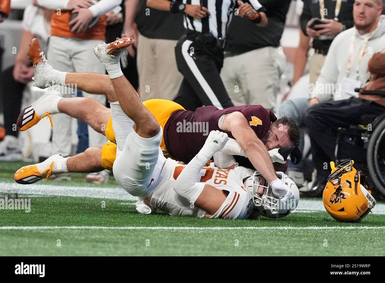 Texas defensive back Michael Taaffe (16) hits Arizona State running ...