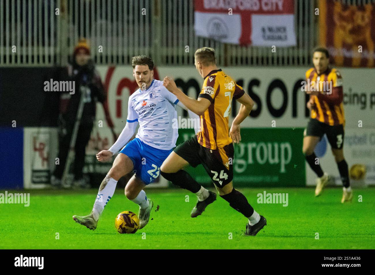 Barrow vs bradford city hi-res stock photography and images - Alamy