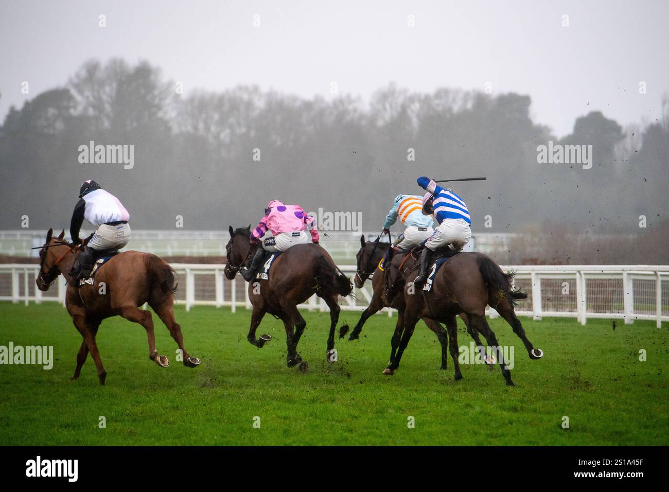 The howden long walk hurdle race hi-res stock photography and images ...