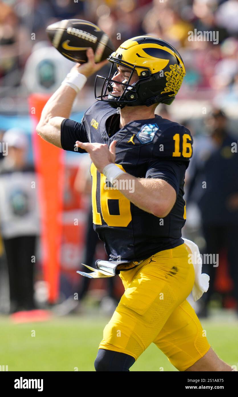 Michigan quarterback Davis Warren against Alabama during the first half ...