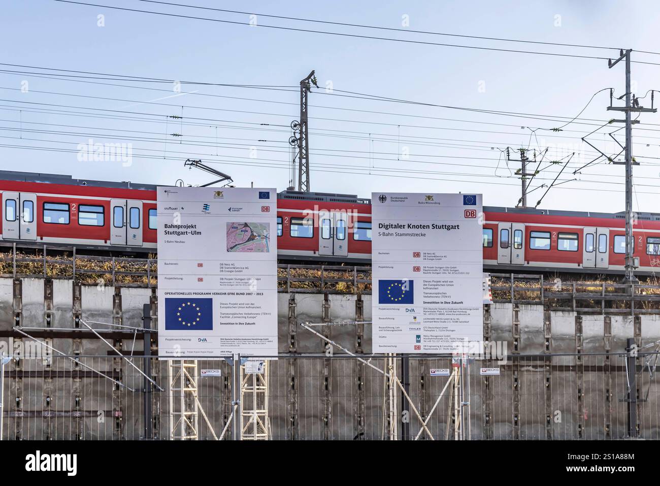Digitaler Knoten Stuttgart, S-Bahn Stammstrecke. Bauschild im Bereich ...